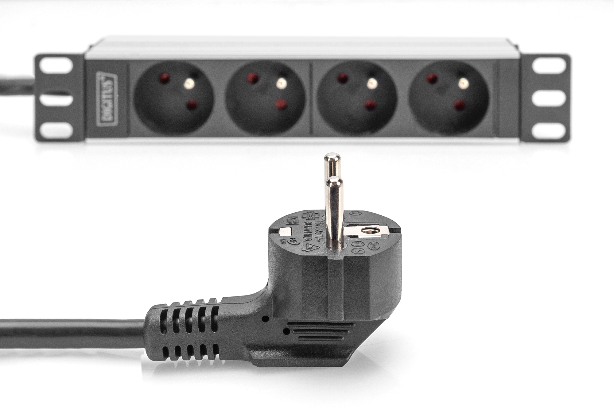 MULTIPRISE 10" AVEC PROFILE ALUMINIUM, 4 PRISES CEE 7/5