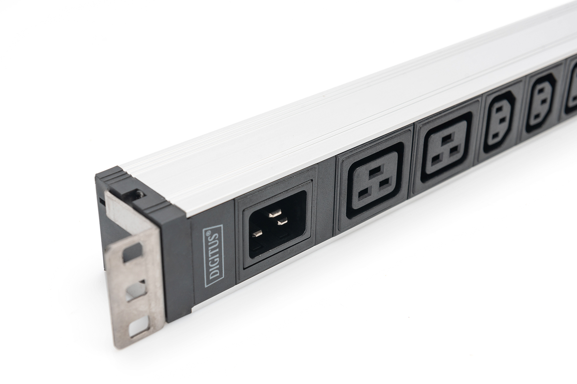Bloc multiprise avec profilé aluminium, 9 prises et fiche IEC C20- DIGITUS